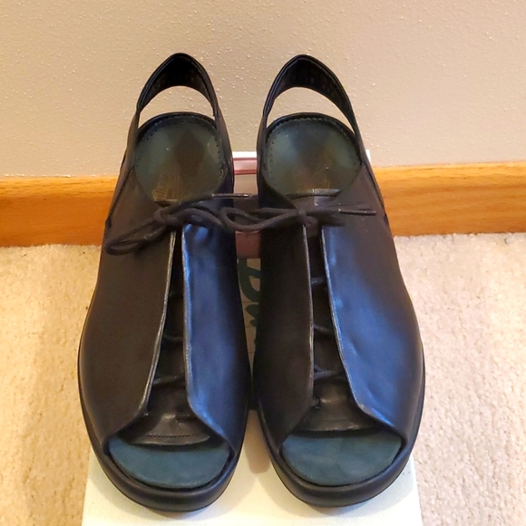 Durea | Shoes | Durea Greenway Lori Shoes | Poshmark